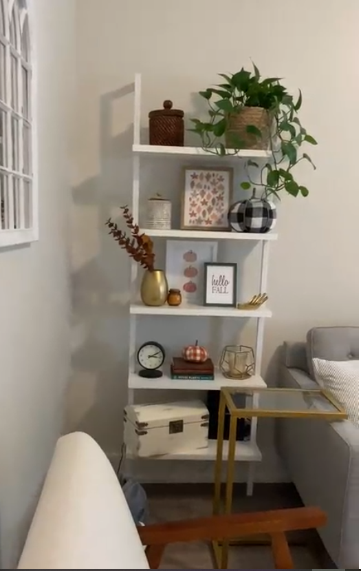 Repisas decorativas sencillas y económicas para la sala - Blog de Mary