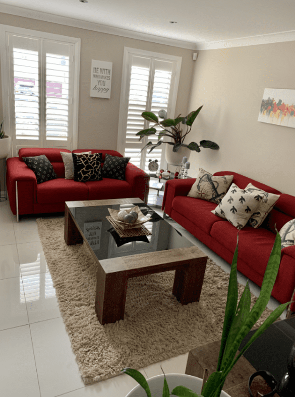 50 Decoraciones con sofá rojo cómo combinarlos - Blog de Mary