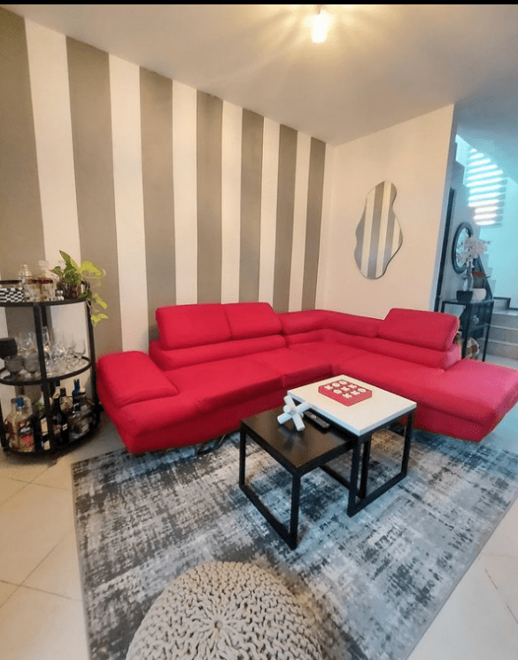 50 Decoraciones con sofá rojo cómo combinarlos - Blog de Mary