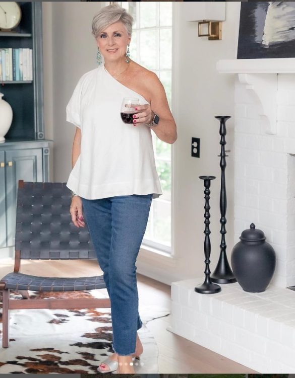 Beth Djalali sus Outfits a los 64 Años - Blog de Mary